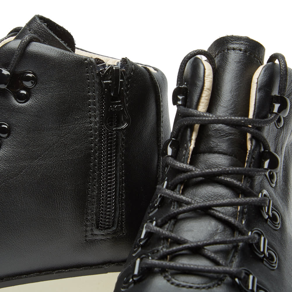 Akid Jasper Black | END.