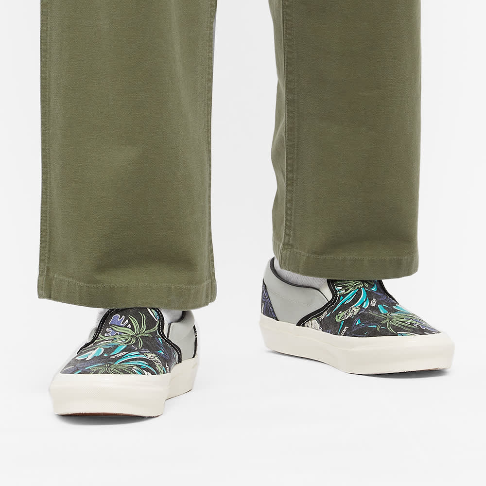 Vans Vault UA OG Classic Slip-On LX Parrot Hawaiian & Black | END. (US)