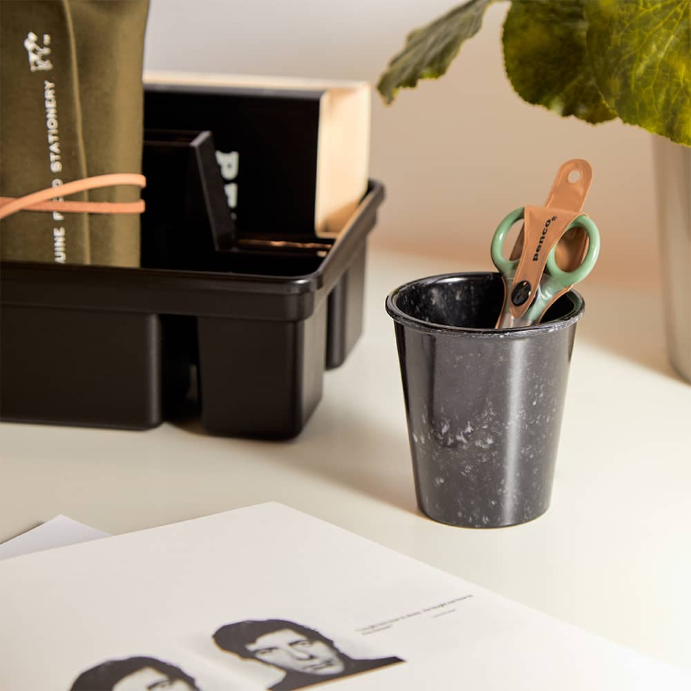 Hightide Marbled Pen Pot Black | END. (CA)