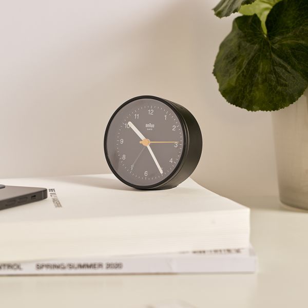 Classic Alarm Clock Amazadesign classic-alarm-clock-amazadesign