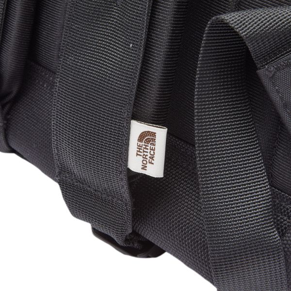 The North Face Berkeley Daypack Black & Mineral Gold | END. (Europe)