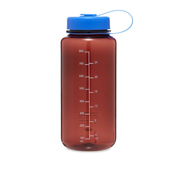 HAY Water Bottle - 0.9L Burgundy | END. (US)