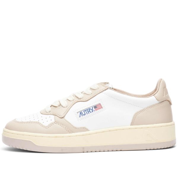 Autry Medalist Low Sneaker Mushroom & White | END. (NL)